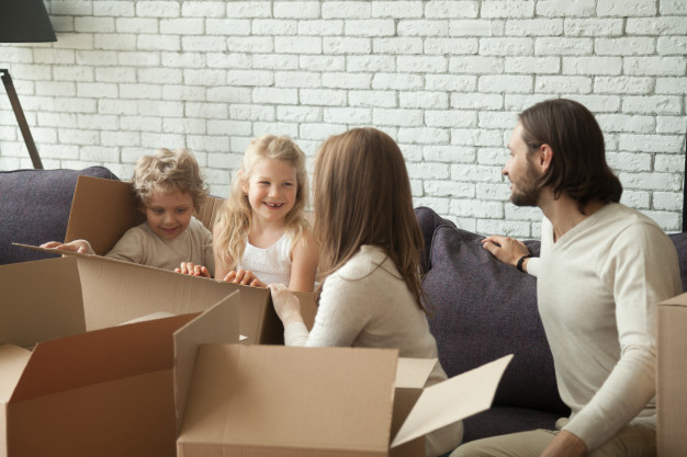 Moving large and heavy items: the best help from movers when handling ...